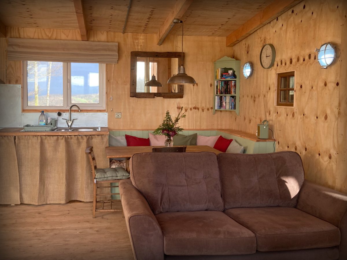 The Scrumpy Hut: Unique self-catering property in Herefordshire : Ty ...